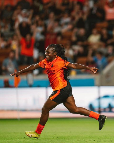 Super Falcons star Michelle Alozie scores stunner as Houston Dash beat ...