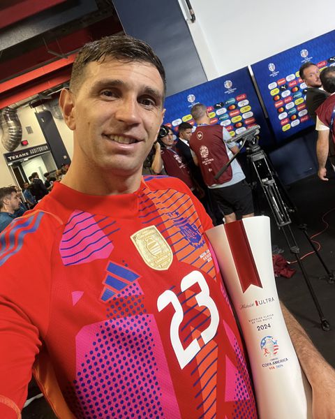 Martinez is that dude — King of penalty shootout comes up clutch again ...