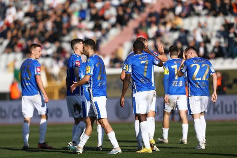 Video: Little-known Ibrahim Aliyu destroys Super Eagles defender in ...