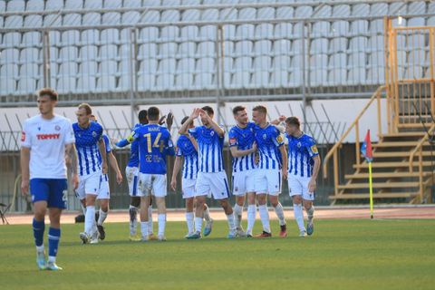 Video: Little-known Ibrahim Aliyu destroys Super Eagles defender in ...