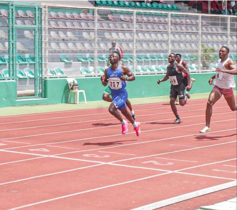 Alaba Akintola reigns supreme to become two-time Nigerian 200m champion ...