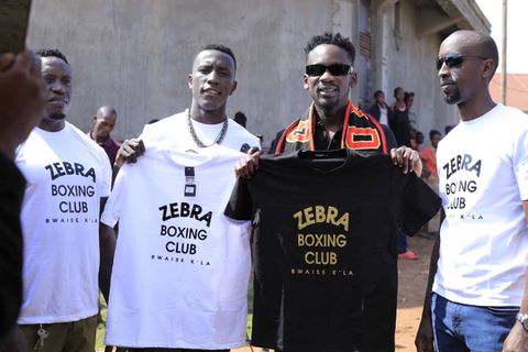 Mr Eazi launches the refurbishment of Zebra Boxing Club | Pulse Sports ...