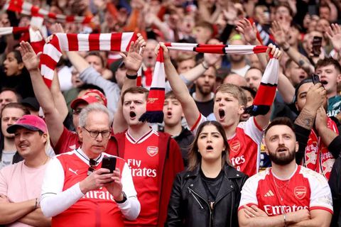 ‘It’s over for us’ - Arsenal fans shocked as Fulham players spotted ...