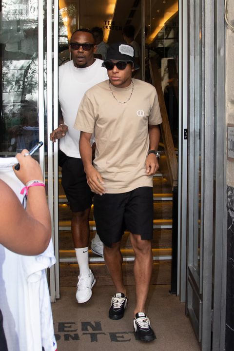 Achraf Hakimi and ex-wife seen together in public for first time since ...