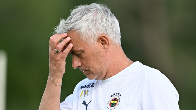 'The Crying One' - Ex-Inter Milan striker responds to Jose Mourinho ...