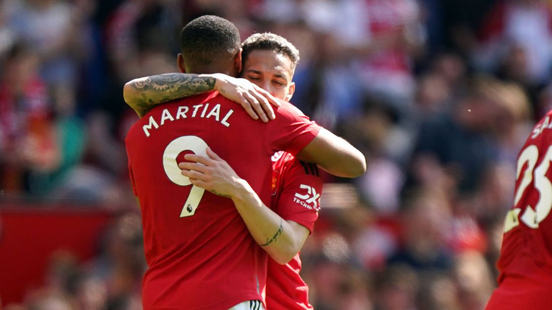 Manchester United go four points clear of Liverpool after Wolves win ...