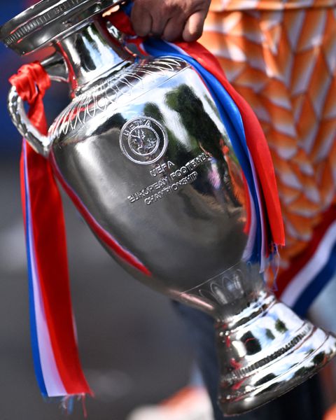 Help Spain win this EURO — Barcelona legend still playing at 40 begs 17 ...