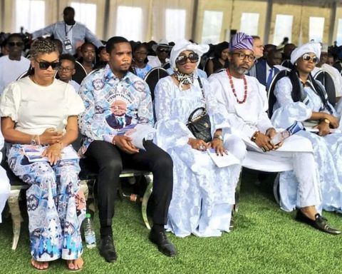 Samuel Eto’o in tears as he finally buries his father 11 months after ...