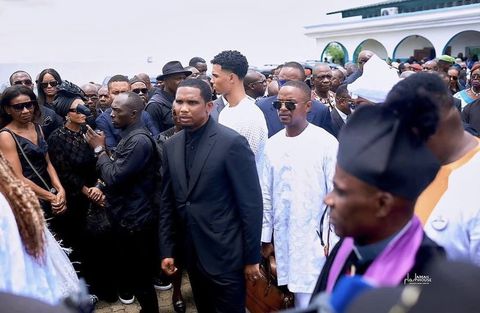 Samuel Eto’o in tears as he finally buries his father 11 months after ...