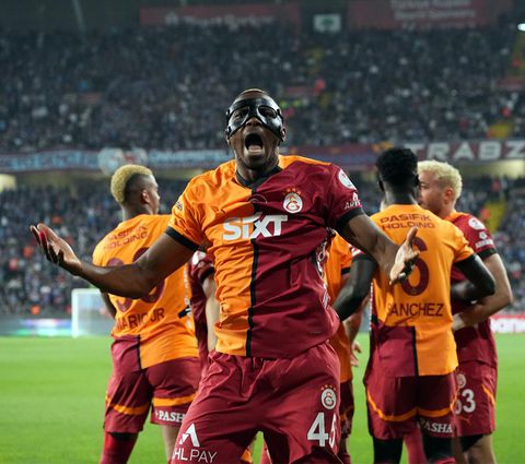 WATCH: Victor Osimhen celebrates Galatasaray's title win with his ...