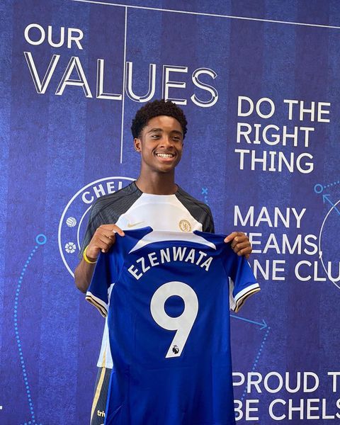 Chizaram Ezenwata: Nigerians react as Chelsea signs 15-year-old | Pulse ...