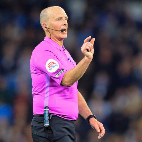 Legendary Premier League referee Mike Dean quits after 28 years | Pulse ...