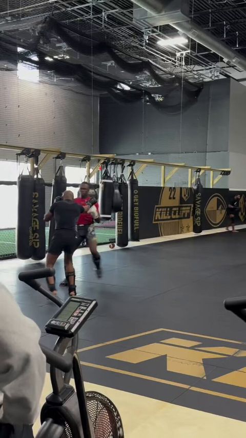 Israel Adesanya and Kamaru Usman: Nigerian UFC stars exchange blows in ...