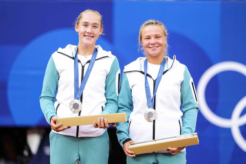 Mirra Andreeva: Biography, Nationality, Age, Height, Ranking, Prize ...