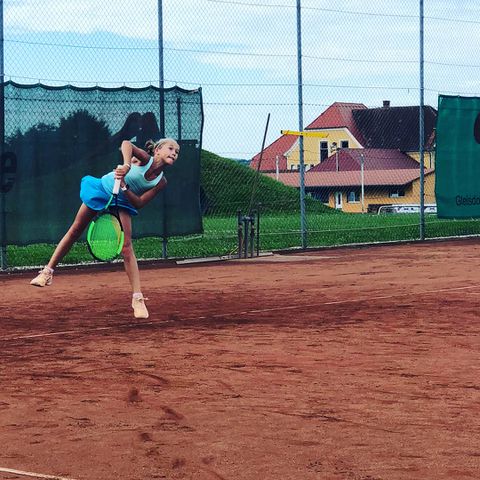 Mirra Andreeva: Biography, Nationality, Age, Height, Ranking, Prize ...