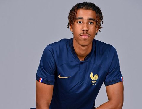 Leny Yoro: Man United-bound star subbed a 'throwback defender' and the ...