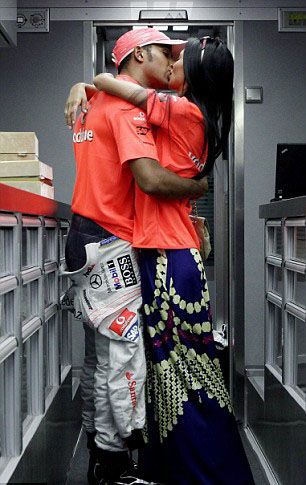 Lewis Hamilton Net Worth: How rich is the 7-time Formula 1 champion in ...