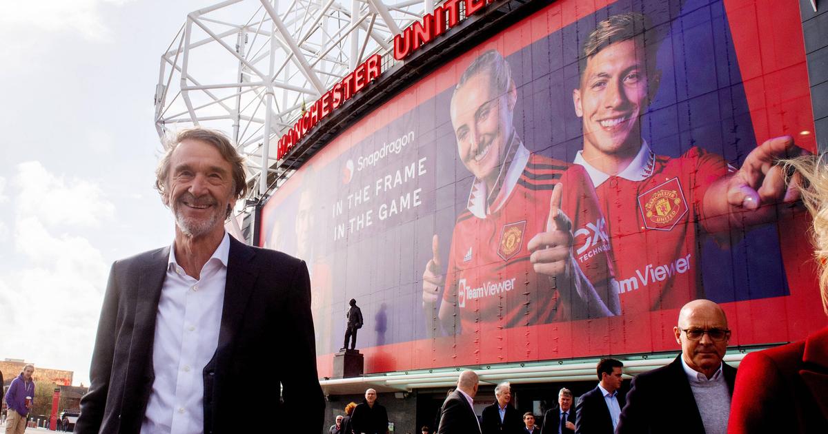 Manchester United fans stage protest against INEOS, Sir Jim Ratcliffe ...