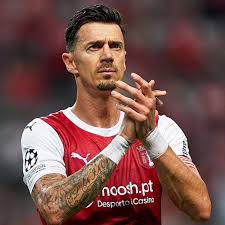 Top Ten Oldest Footballers Still Playing in 2025 | Pulse Sports Nigeria