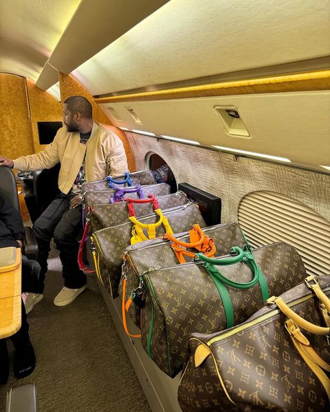 Floyd Mayweather Biography, Net Worth, Age, Height, Career, Boxing ...