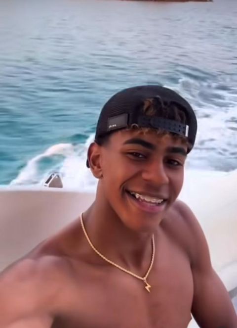 17-year-old Lamine Yamal and girlfriend Alex Padilla 'love up' on boat ...