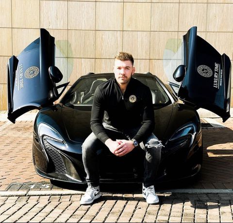 Dricus du Plessis Net Worth: Age, Height, Girlfriend, Career, Record ...