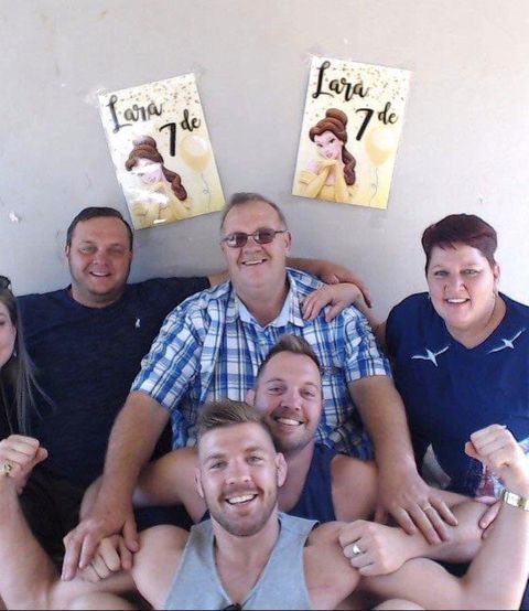 Dricus du Plessis Net Worth: Age, Height, Girlfriend, Career, Record ...