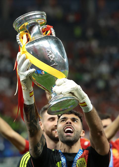 David Raya Net Worth: Girlfriend, Profile, Age, Height, Stats, Contract ...