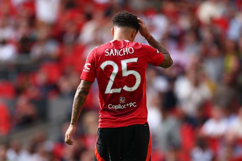 Jadon Sancho UNFOLLOWS American rapper Saweetie as dating rumours fade ...