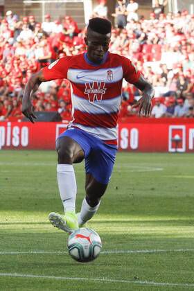 5 Nigerians Who Have Scored Against Barcelona as Osimhen Prepares to ...