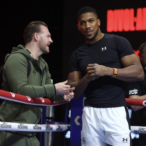 Anthony Joshua and Israel Adesanya: Awon Omo Oba link up in Saudi ...
