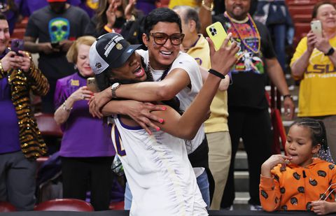 Angel Reese Net Worth: Age, Salary, Profile, Boyfriend, Endorsements ...