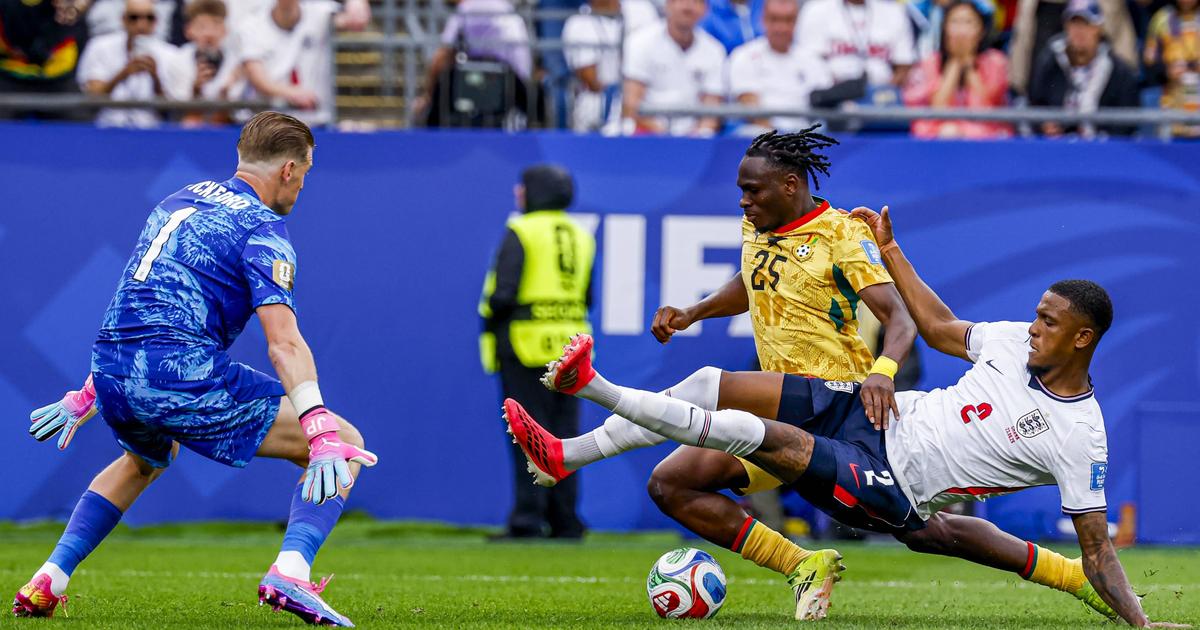 ‘That’s a penalty’ — Rooney agrees as fans claim Ghana were robbed in ...