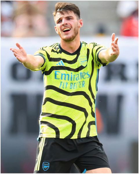 Arsenal's record signing Declan Rice apologises for 'sad' performance ...