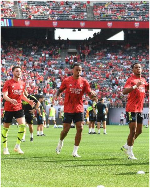 Arsenal's record signing Declan Rice apologises for 'sad' performance ...