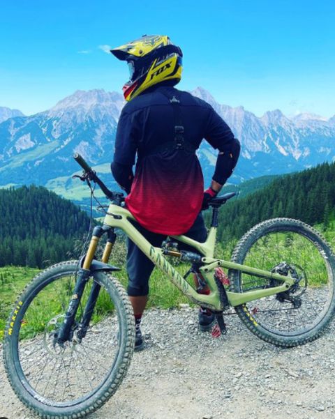 Owomoyela: German-born Nigerian breaks cheekbone after terrible ...