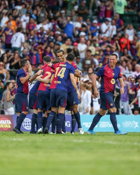 Real Madrid beat Barcelona on penalties in legends game | Pulse Sports ...