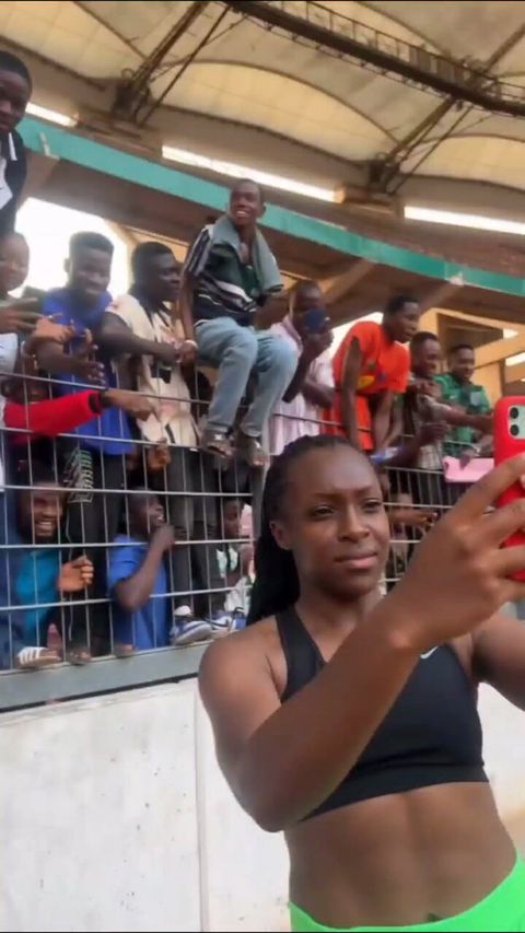 Super Falcons: Michelle Alozie makes Nigerians happy with selfies | Pulse Sports Nigeria