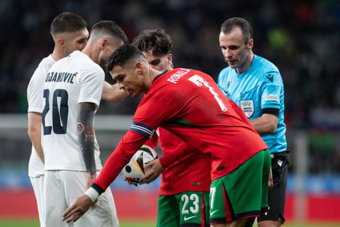 Explosive outburst: Cristiano Ronaldo lashes out at referee following ...
