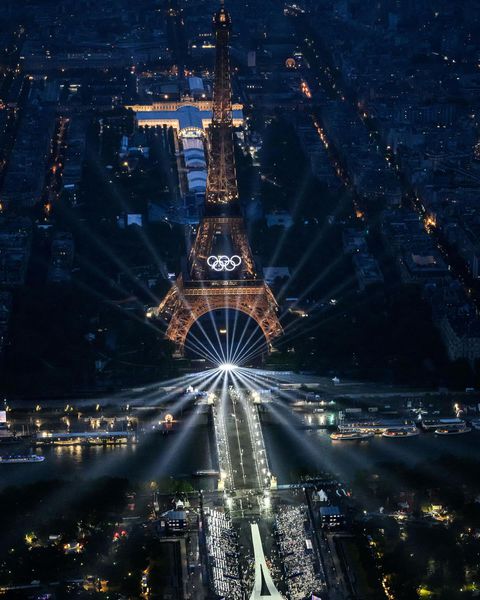 Nwankwo Kanu: Super Eagles legend celebrates carrying Olympic torch ...