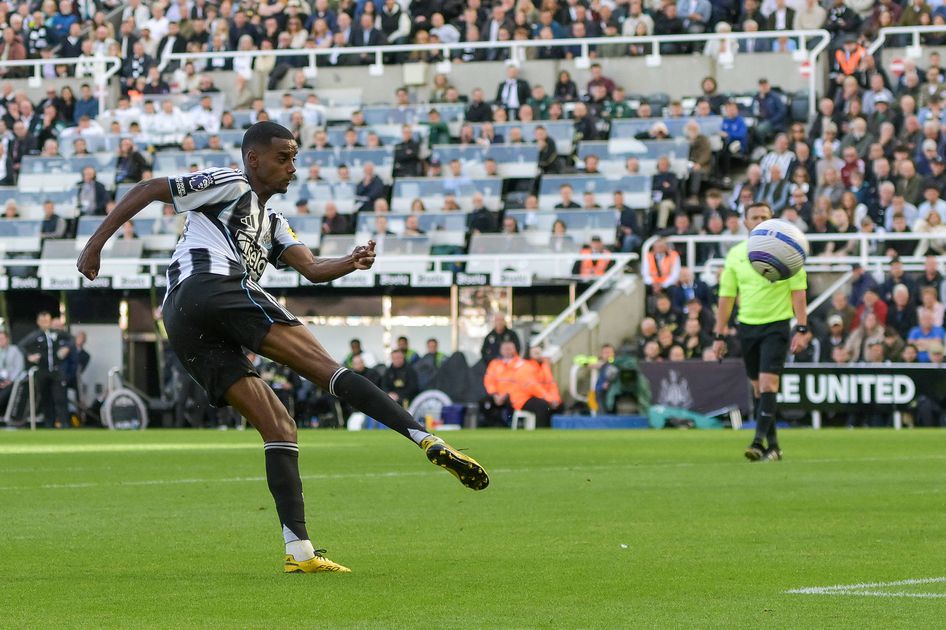 Transfer News: Isak boost for Liverpool after latest Newcastle and ...