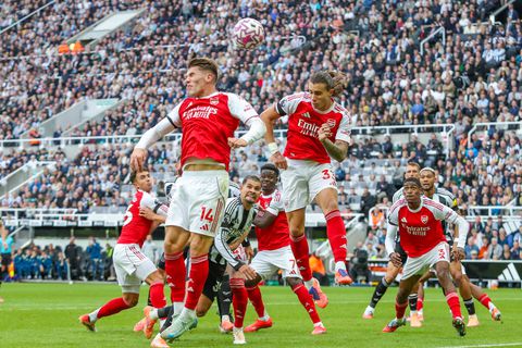 Arsenal Display Championship Quality with Late Comeback to Stun Newcastle and Close in On ...