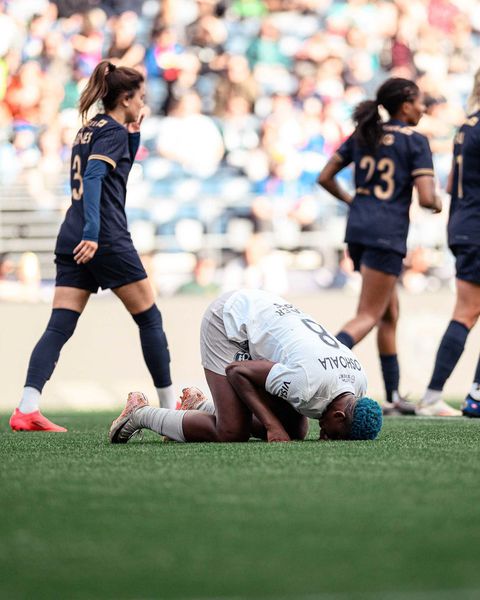 Watch Asisat Oshoala score winning penalty for Bay FC against Seattle ...