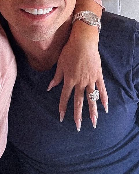 Cristiano Ronaldo FINALLY confirms his engagement to Georgina Rodríguez ...