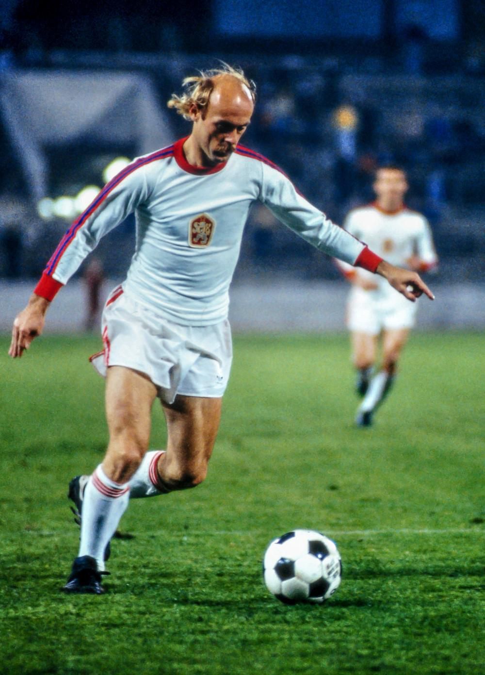 Kapitánsku pásku mal prvýkrát doma, Jaroslav Pollák ostáva navždy ...