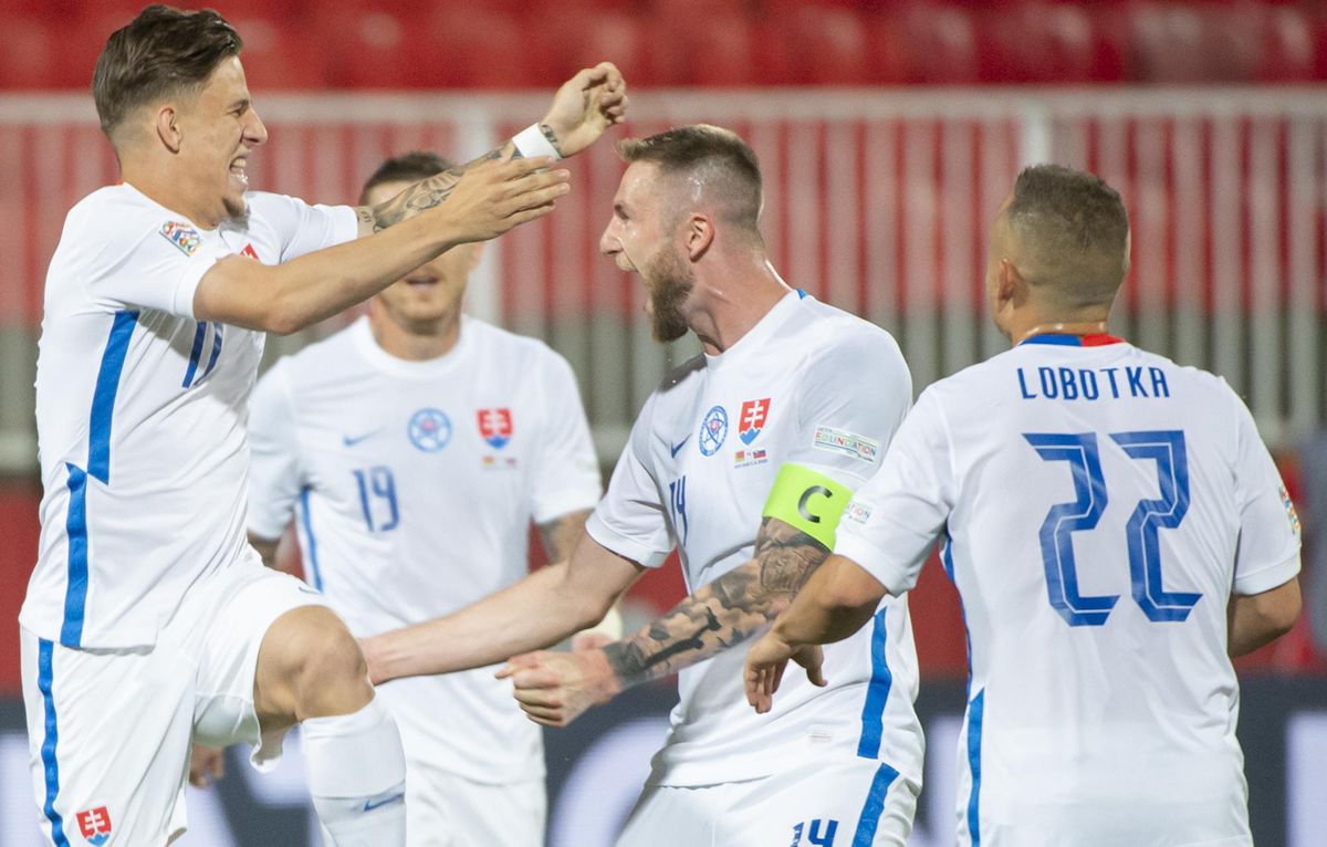 Kto dáva v TV futbal dnes Slovensko - Luxembursko | Šport.sk