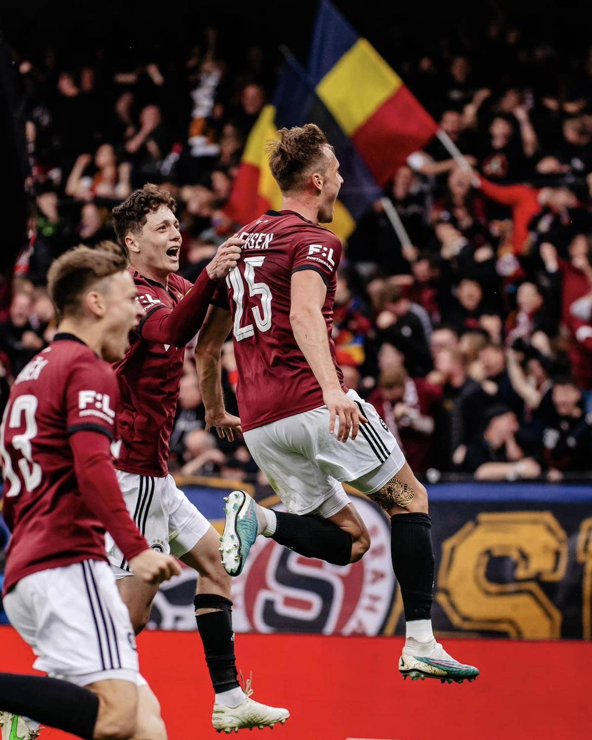 Sparta najskôr prehrala s Plzňou a potom oslavovala titul | Šport.sk