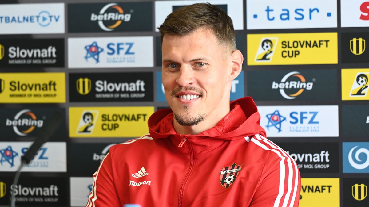 Ktorý útočník spasí Slovensko? Adam Nemec! radí Martin Škrtel | Šport.sk