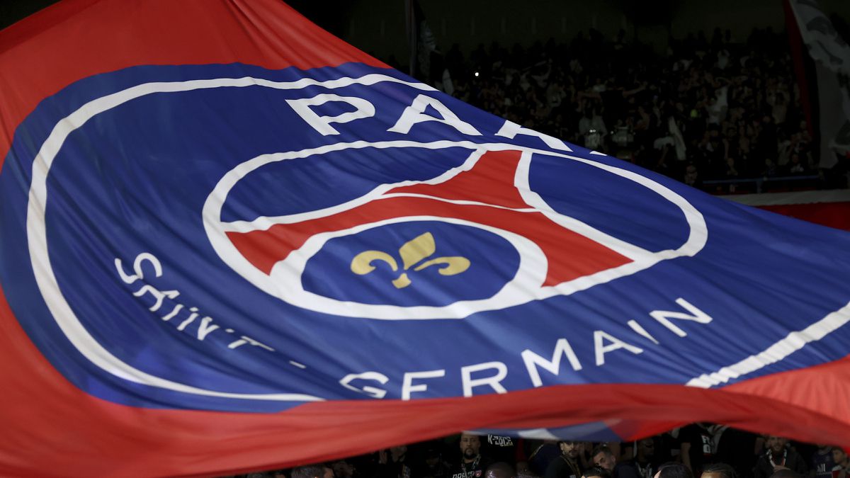 Francúzi sa rozhodli, že holandských fanúšikov nepustia do Paríža ...