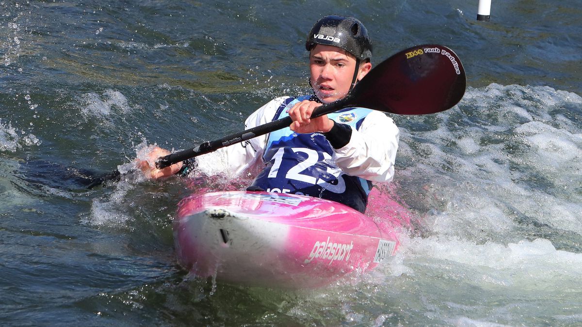 Slovenský kanoista Filip Duda získal zlato v kajak krose na MEJ | Šport.sk